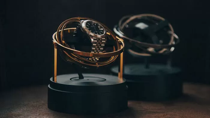 Astronomy Gyroscopic Watch Winder in Gold | Orbital Planet Design – Roroos